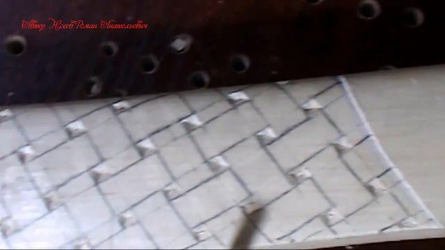 Резное топорище.Витязь с плетёнкой.Резьба по дереву бормашиной и резцами..