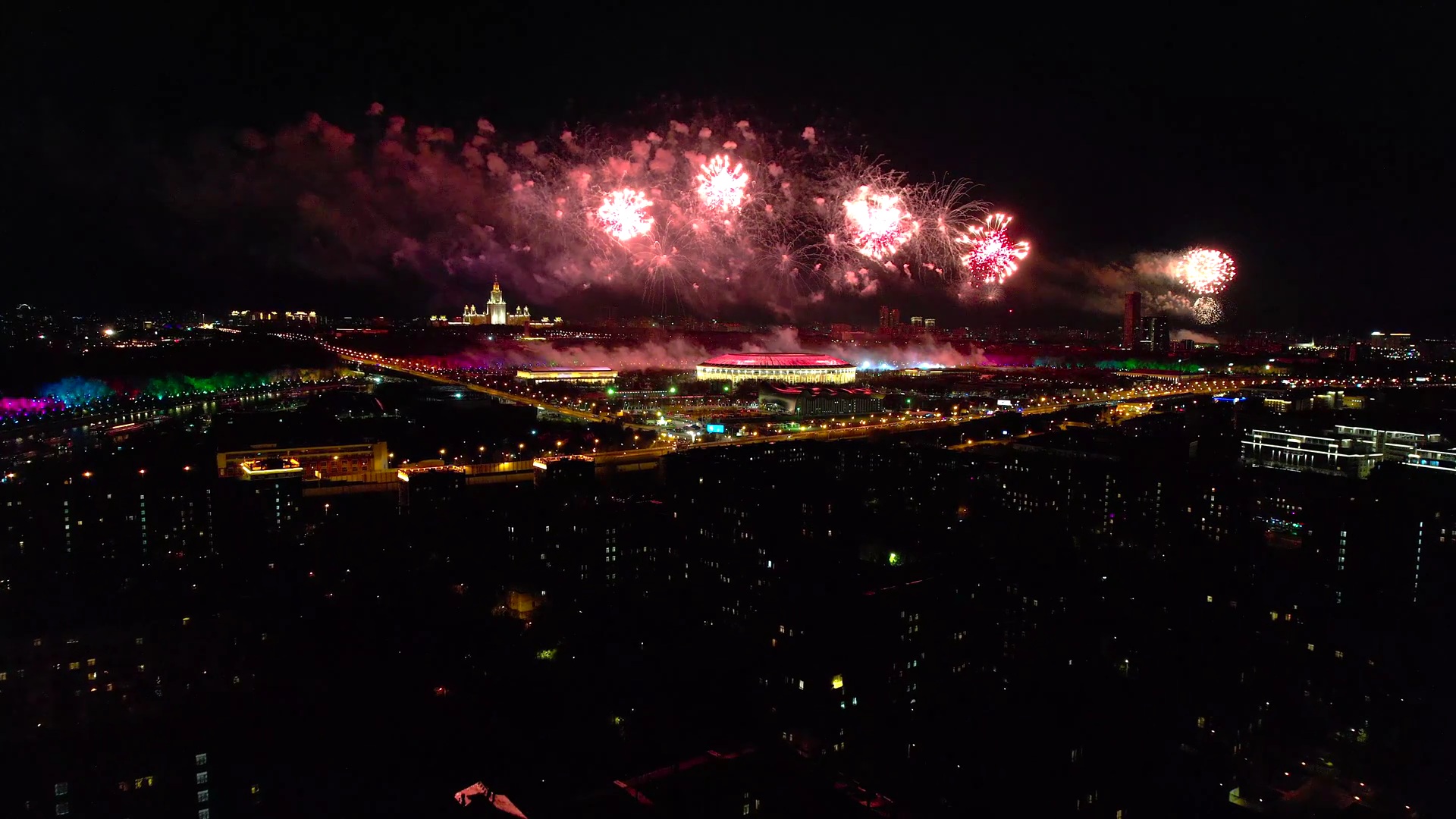 Салют на 9 мая 2021 года (Москва, Лужники)