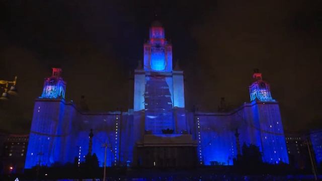 Световые шоу Сбербанка "Искусство сохранять" (МГУ и Большой театр)