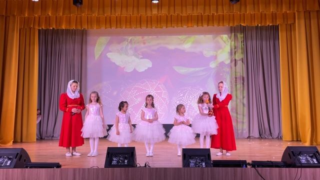 Красное яичко Пасха 2023