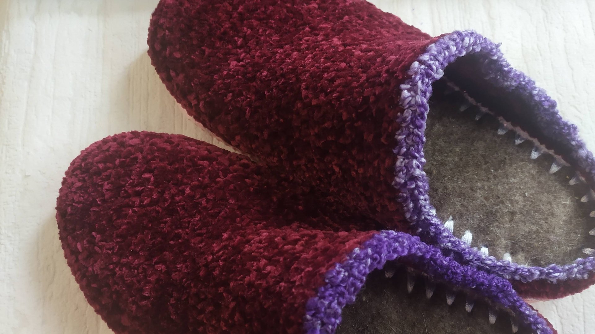 ТАПОЧКИ КРЮЧКОМ ДЛЯ СЕСТРЫ.