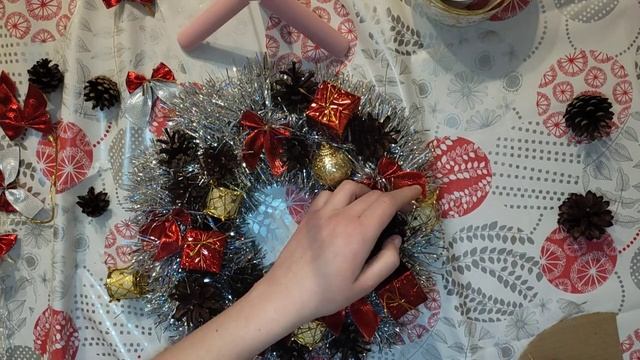 Новогодний венок с подсветкой.