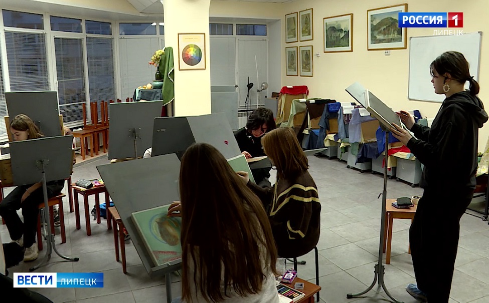 В Липецке состязались юные художники со всей страны