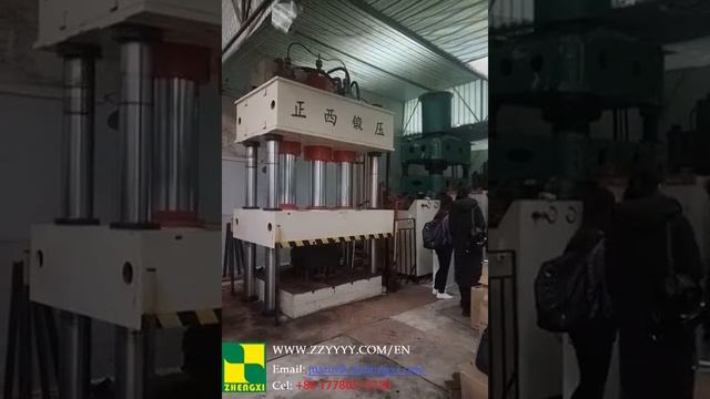 Гидравлический пресс четырехстоечный гидравлический пресс производства мойка-1