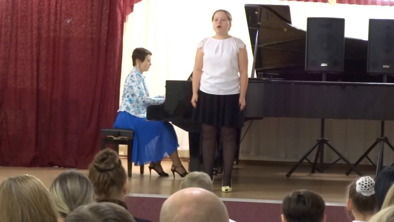 Настя Григорьева исполняет словацкую народную песню "Спи моя милая"