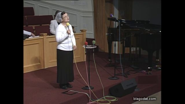 Он мучим был..- стих..