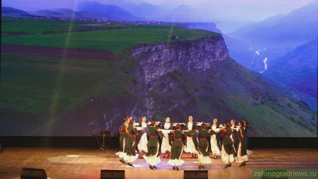 Концерт "На крыльях дружбы" танцевального ансамбля "Ахтамар"