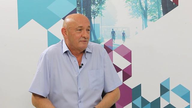 Смоленскому поэту и журналисту Юрию Кекшину исполнилось 65 лет. Смоленская площадь