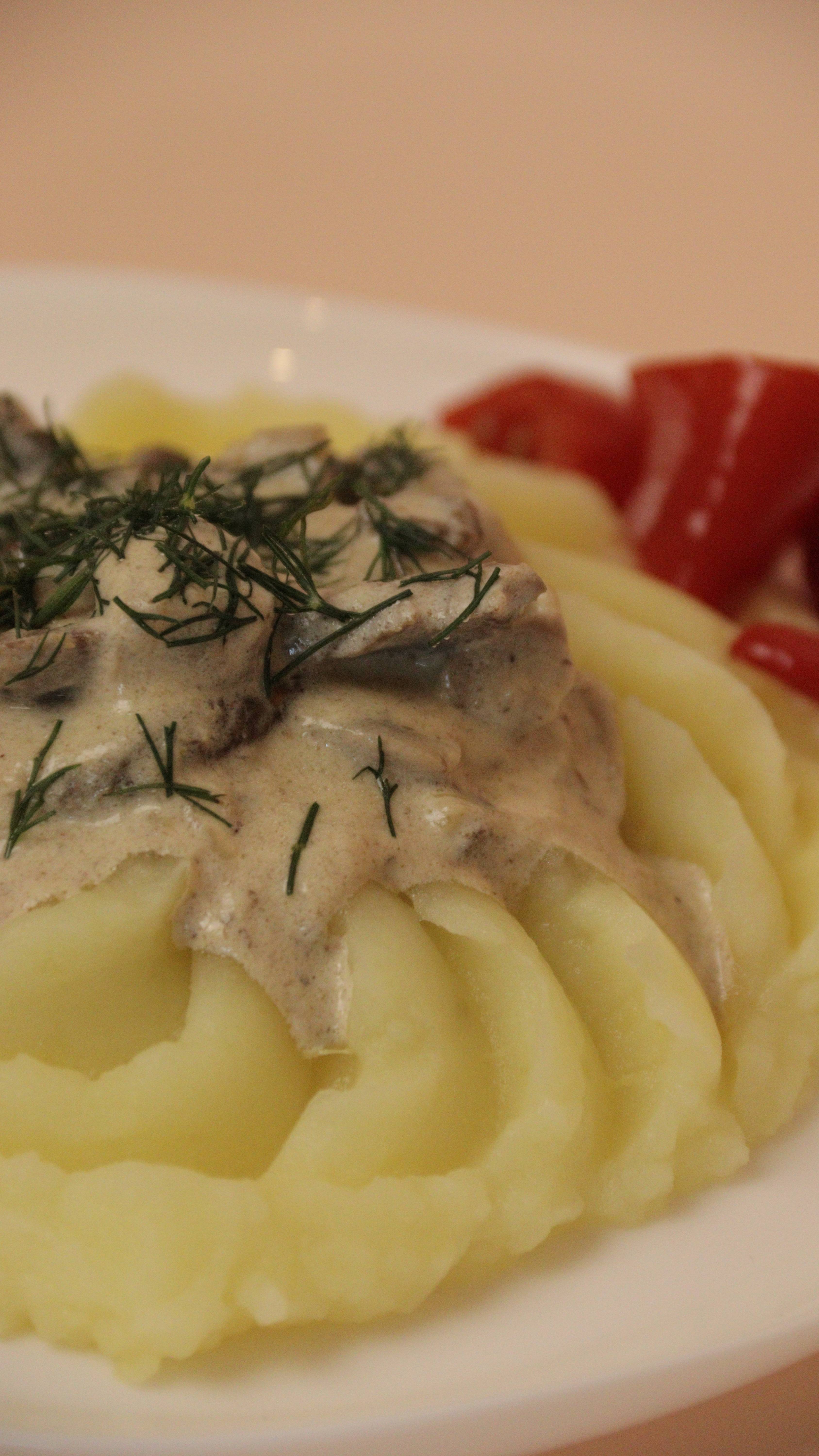 Бефстроганов из говядины. Рецепт пошагово. Граммовка и рекомендации в описании