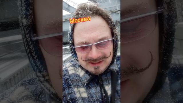 Они такие разные Питер и Москва
