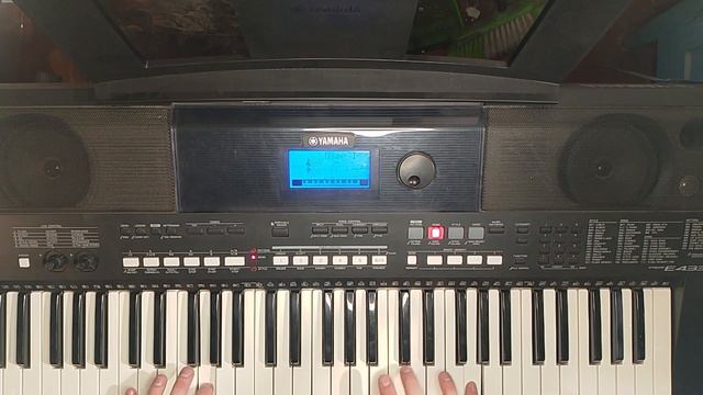 We wish you a merry christmas на Yamaha PSR-E433