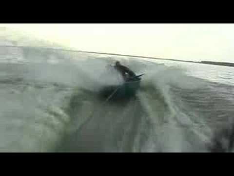 Катер. Буксируем на глиссере автобот.