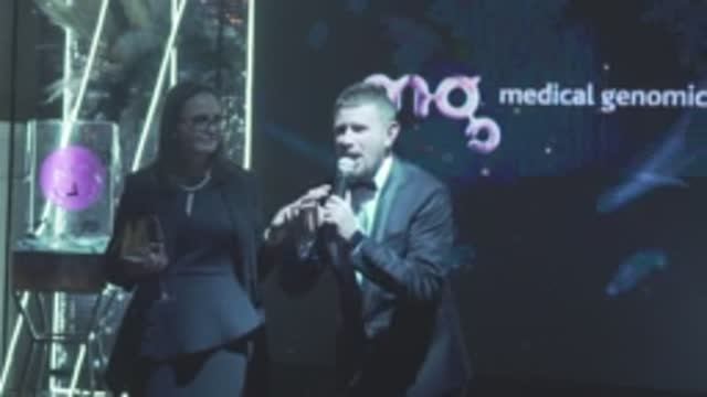 Ролик с корпоратива с Алексеем Гигаури и кавер группой "FRIENDS"!!