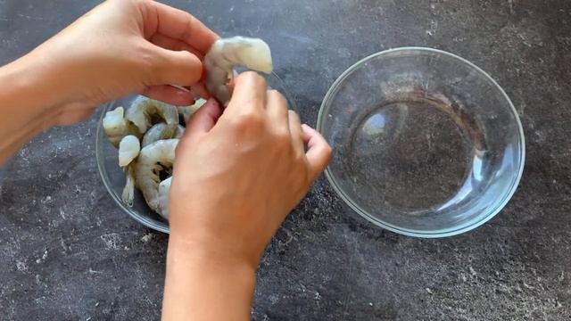 Креветки в чесночно-медовом соусе.mp4