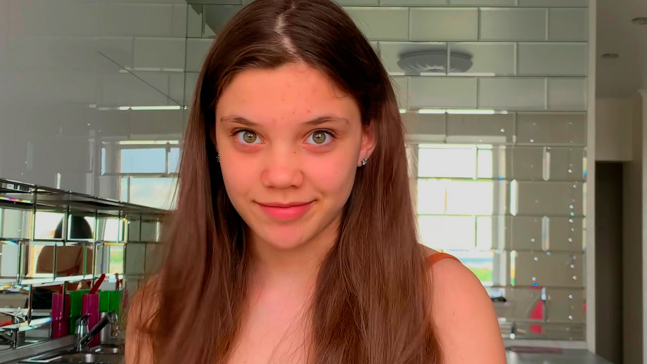 модель Елизавета Шубина на фотосессии