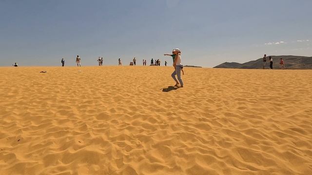 Сарыкумские барханы.