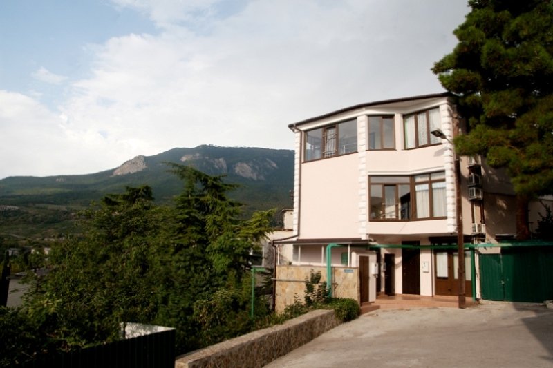 Отдых в Гурзуфе бронирование. Гурзуф жилье для отдыха. «Домовладение "Комфортное"» ГОСТЕВОЙ ДОМ