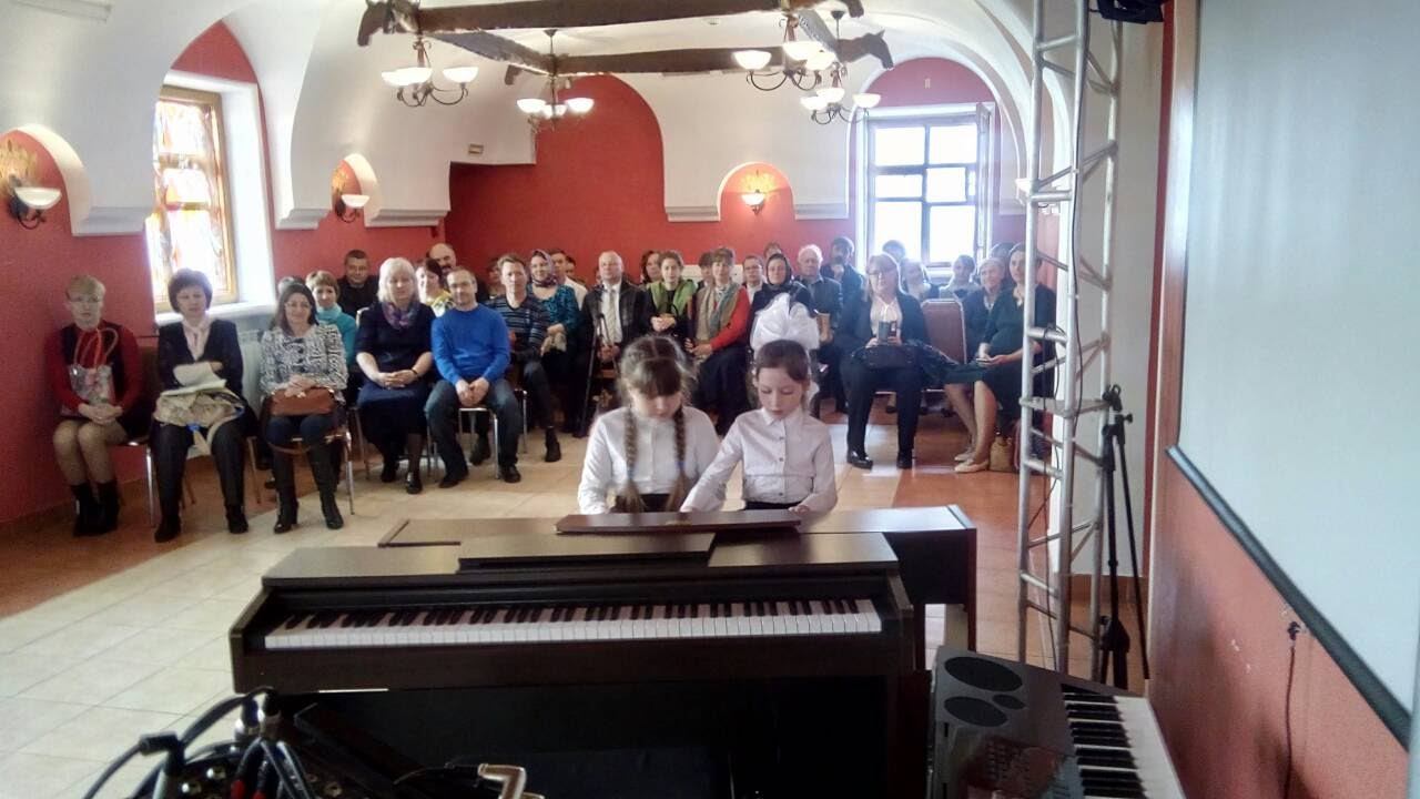 ❤Украинский народный танец❤Пианино в обработке М.Мильмана❤Выступление 7 летних девочек❤