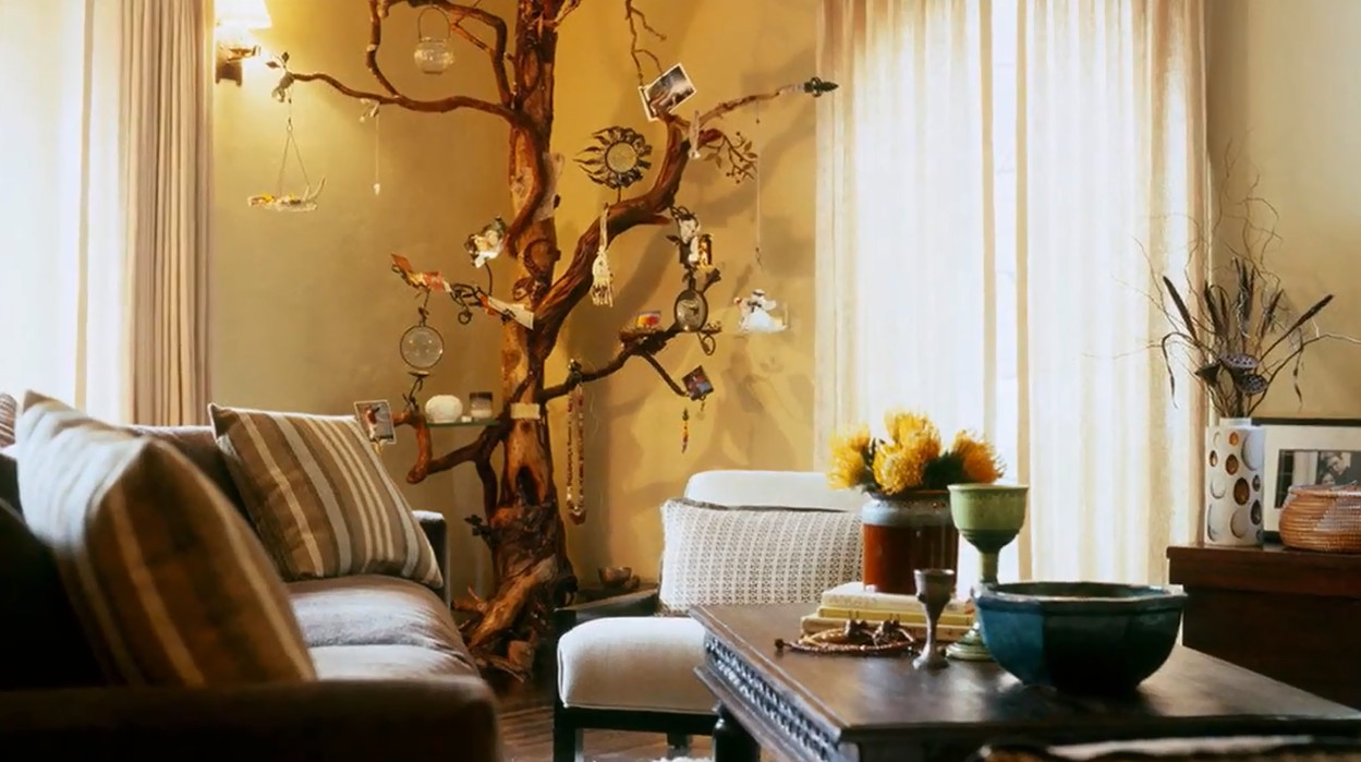 Декорированные деревья в интерьере