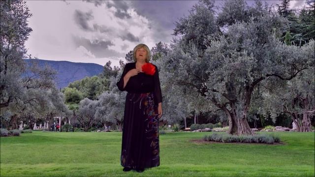 Песня" Танцуй красивая " поёт Галина  Сливко . 08.08.2023.