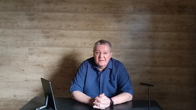 Адвокат услуг не оказывает