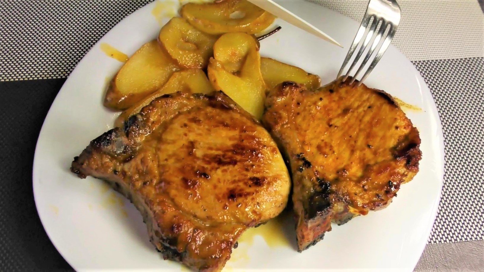 Груши с антрикотаами - пальчики оближешь!).mp4