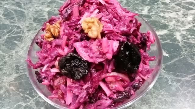 Салат "ПИКОВАЯ ДАМА".Потрясающе вкусный салат из свеклы.Быстро улетает со стола.Beetroot salad