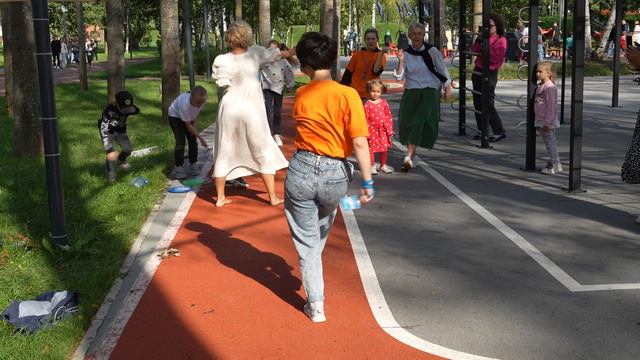 Танцы на Семейном фестивале Остров мечтателей.