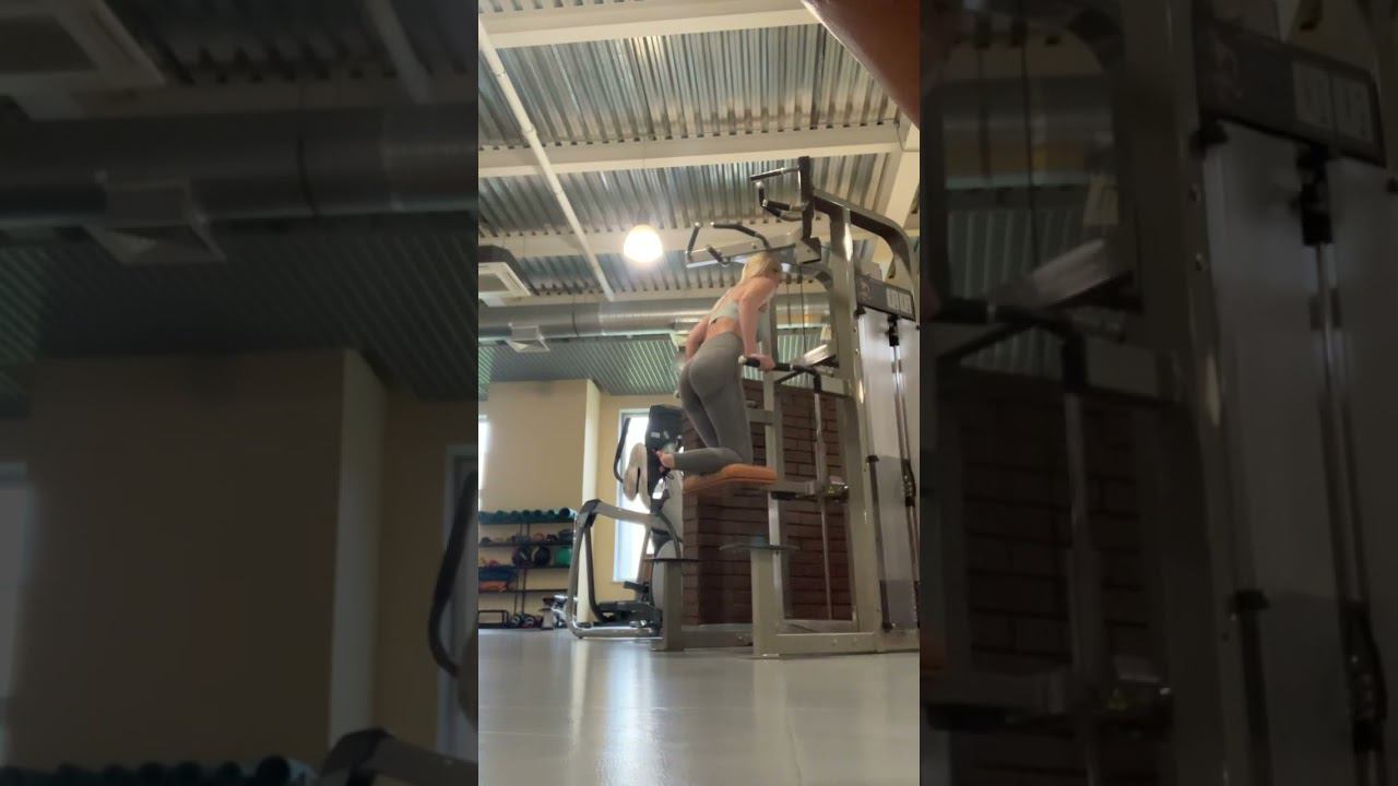 ОТЖИМАНИЯ ОТ БРУСЬЕВ В ГРАВИТРОНЕ