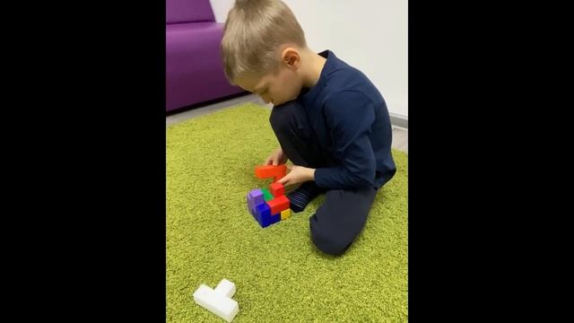 Игра с кубиком. Разновидность паззла в трёхмерном пространстве.