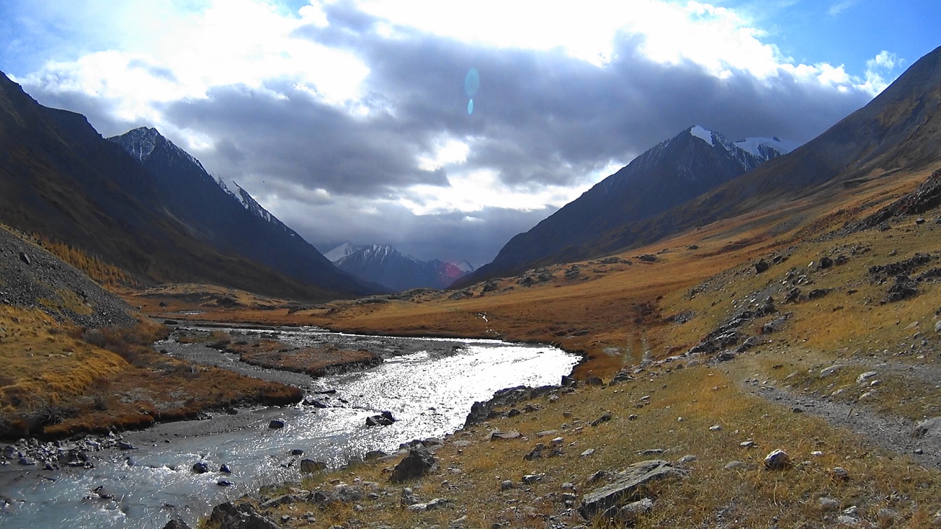 Путь на Аккольский ледник.