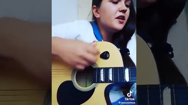 Жемчуга в волосах,в кругу моих друзей знают  все и подпевают
#Песни#Гитара#Поём#АвтоЛеди#ремонт#авто