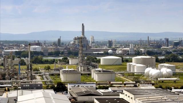 Правительство России установит потолок цен на услуги западных энергетических компаний