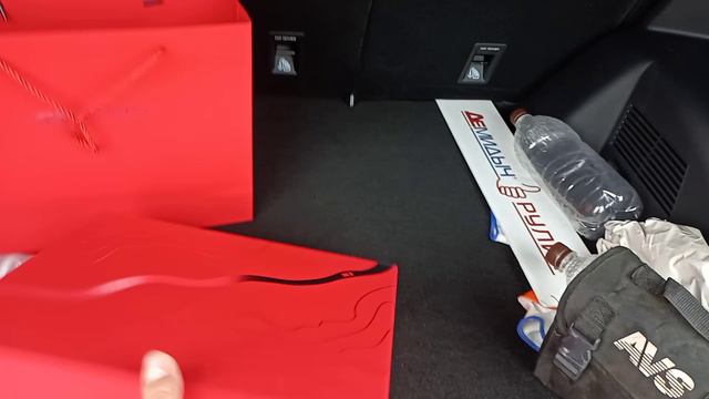 Черри Тигго 4 про. Подарки из салона.