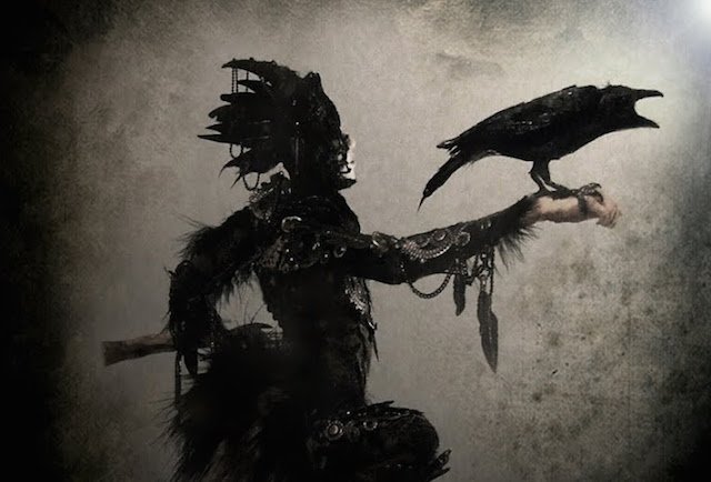 ШАМАНЫ. ТАНЦУЮЩИЕ С ДУХАМИ. ВЕДЬМИНА ИЗБА. ИНГА ХОСРОЕВА.mp4