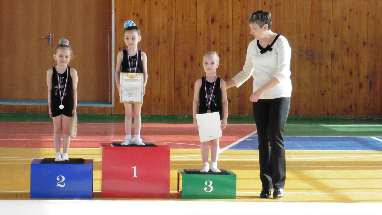 ПЕРВЫЕ Ирины соревнования. Худ. гимнастика. 22.03.15