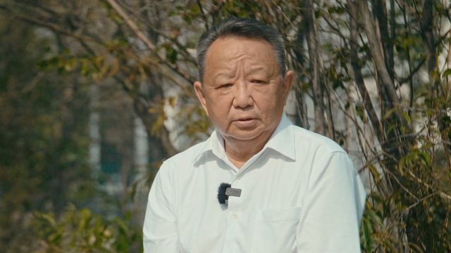 Георгий Никонов 1999 сыллаахха Тааттаҕа буолан ааспыт Олоҥхо оонньууларын туһунан