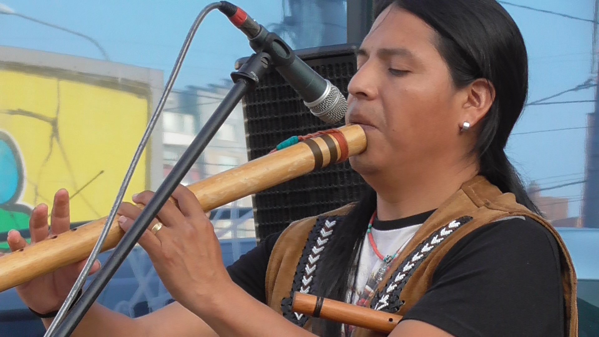 Прощание.  Очень красивая музыка индейцев!