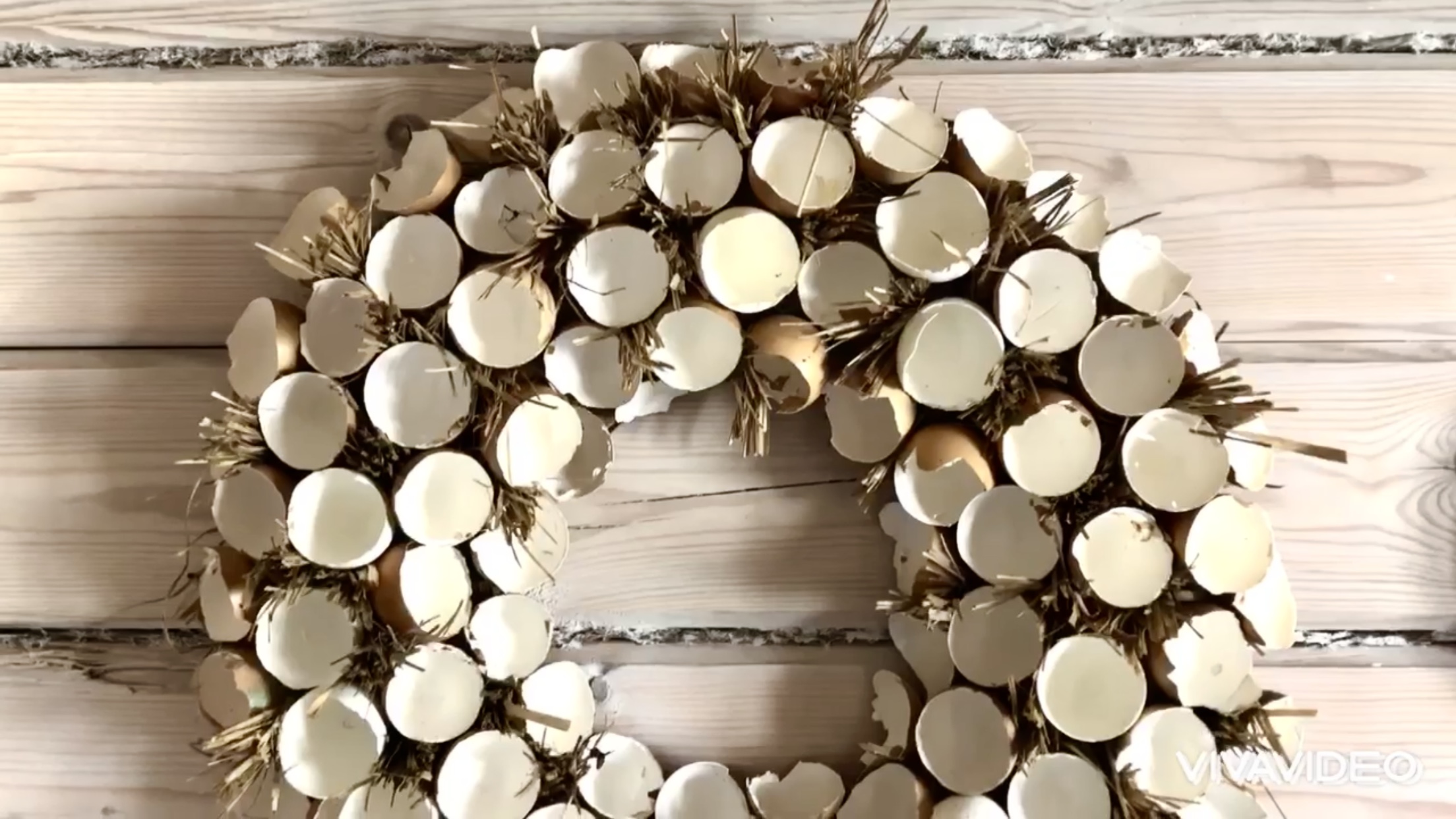 Как сделать Венок на стену на Дверь своими руками. Венок из Скорлупы Мастеркласс. Пасхальный венок