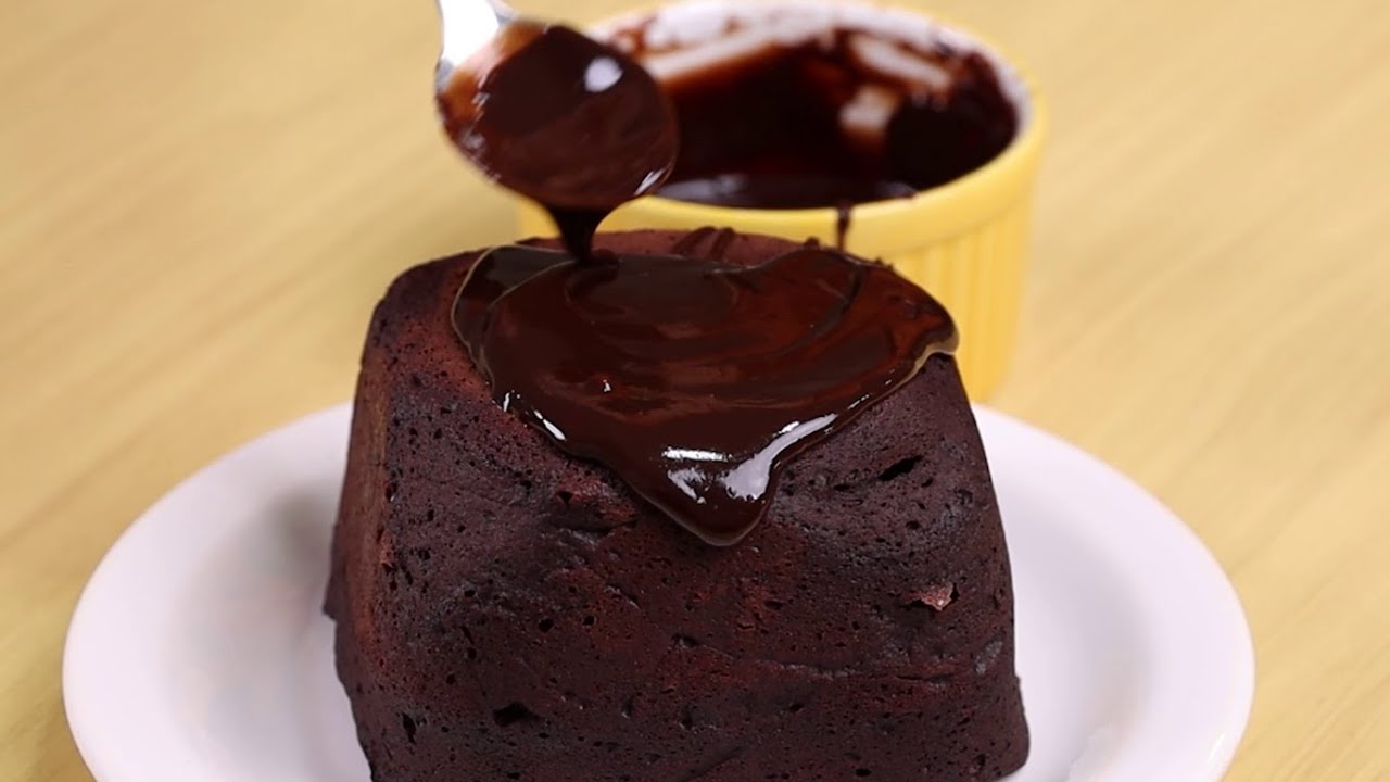 Шоколадный пирог без муки и сахара