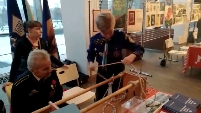 Завязывание узлов на скорость