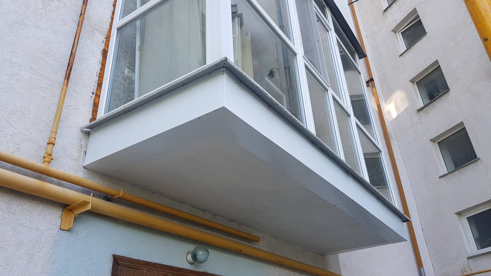 Ремонт балконной плиты в Керчи⚫ Чем отремонтировать разрушающийся балкон