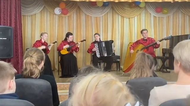 Выступление дочери.