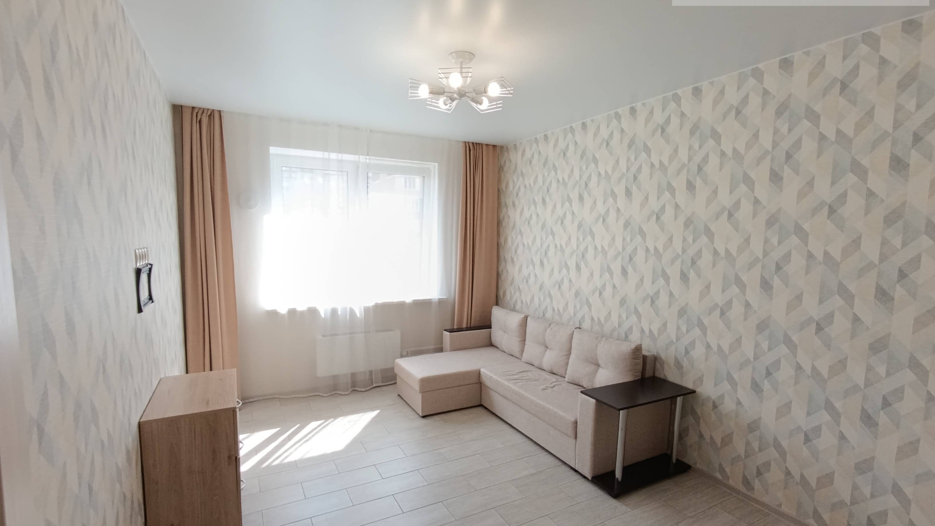 Продается светлая однокомнатная квартира по адресу: МО, г Видное, рп Дрожжино, Новое шоссе, д 8