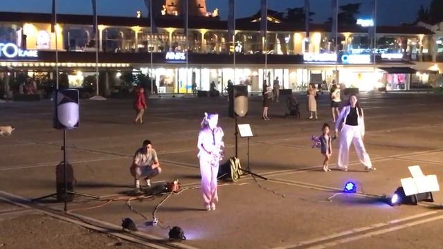 Пляж Маяк Сочи 2024. Танцы под живую музыку, водолаз ночью в воде