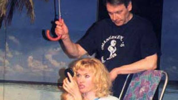 Тверской театр драмы. Фрагмент спектакля А. Николаи "Любовь до гроба". Режиссер - Б. Михня