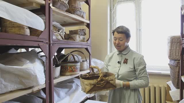 Коробочка. Из фондов музея-заповедника «Малые Корелы»