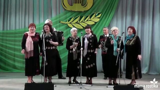 Народный коллектив Ивушка - Гляжу в поля просторные