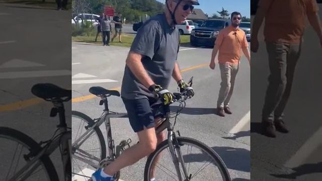 Маразматик на велосипеде