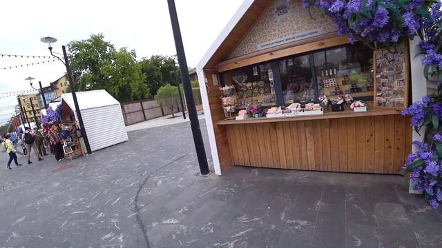 Сквер сибирских кошек, мини Арбат. Загородный сад. Тюмень